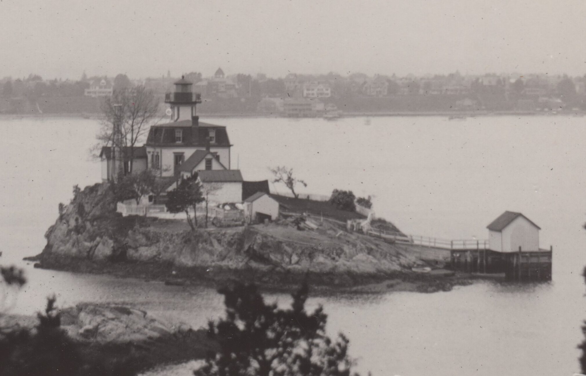 Pomham Rocks Lighthouse
